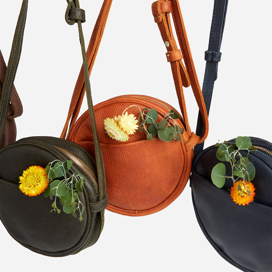 Kyah Leather Crossbody Circle Bag - Rust Brown Milled – Parker Clay