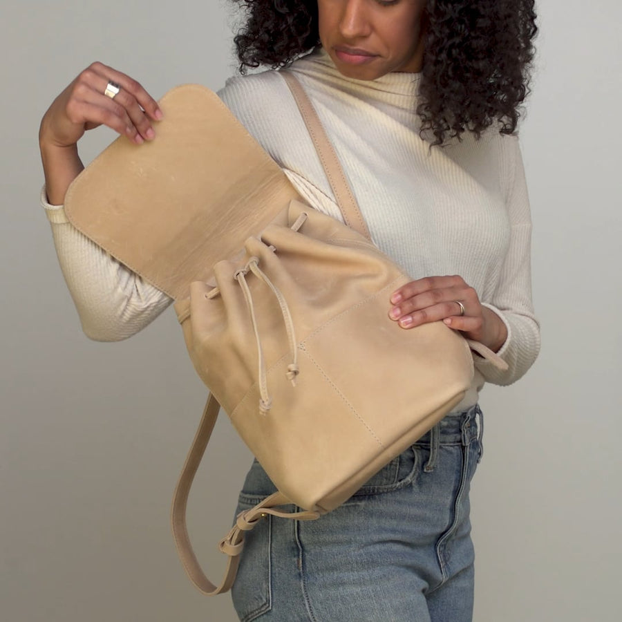 Abby Leather Drawstring Backpack – Parker Clay